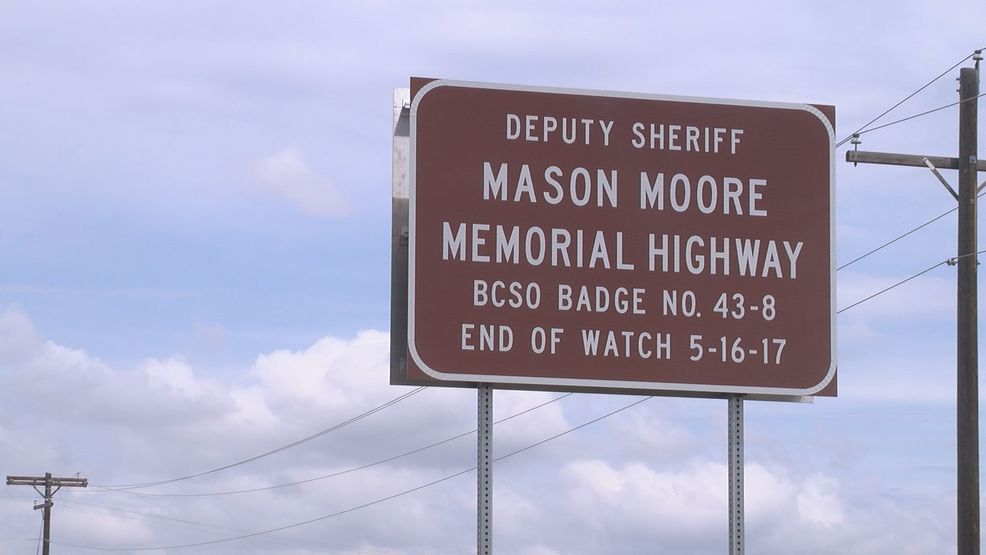 New US Highway 287 dedication, sign honor fallen officer | KECI