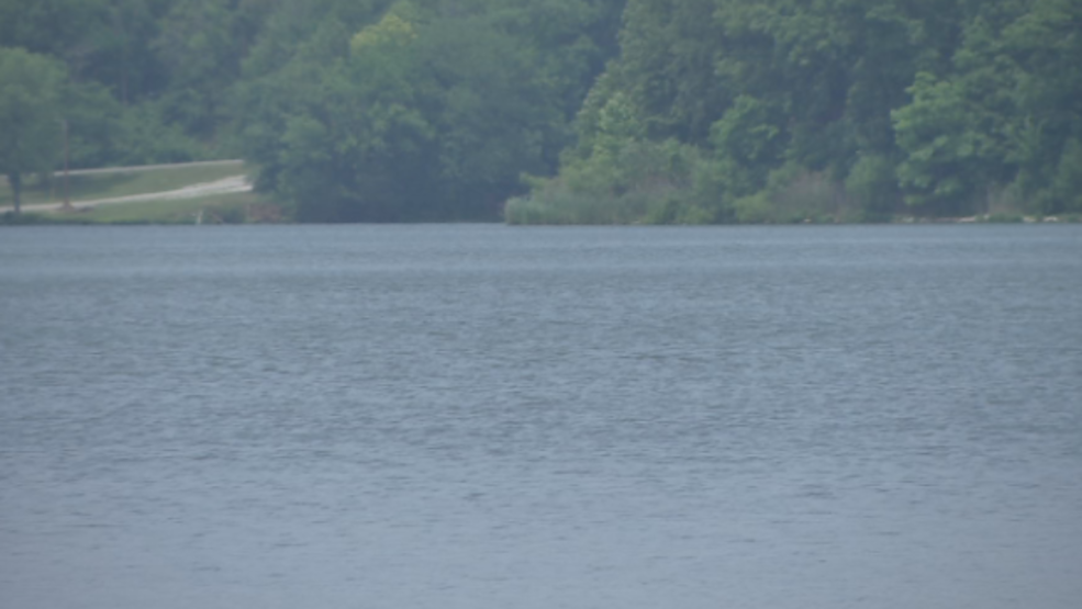 Lake Gillespie search does not currently have ties to missing Macoupin ...